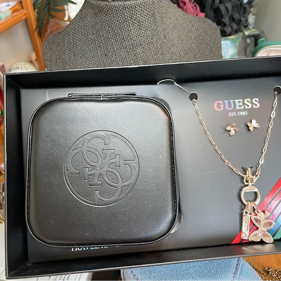 Guess | Jewelry | Guess Rose Gold Jewelry Set With Travel Case | Poshmark